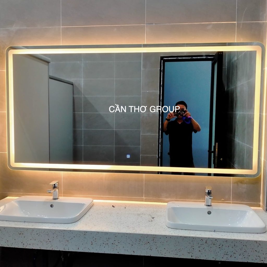 GƯƠNG CÓ GẮN ĐÈN LED CẢM ỨNG TẠI CẦN THƠ